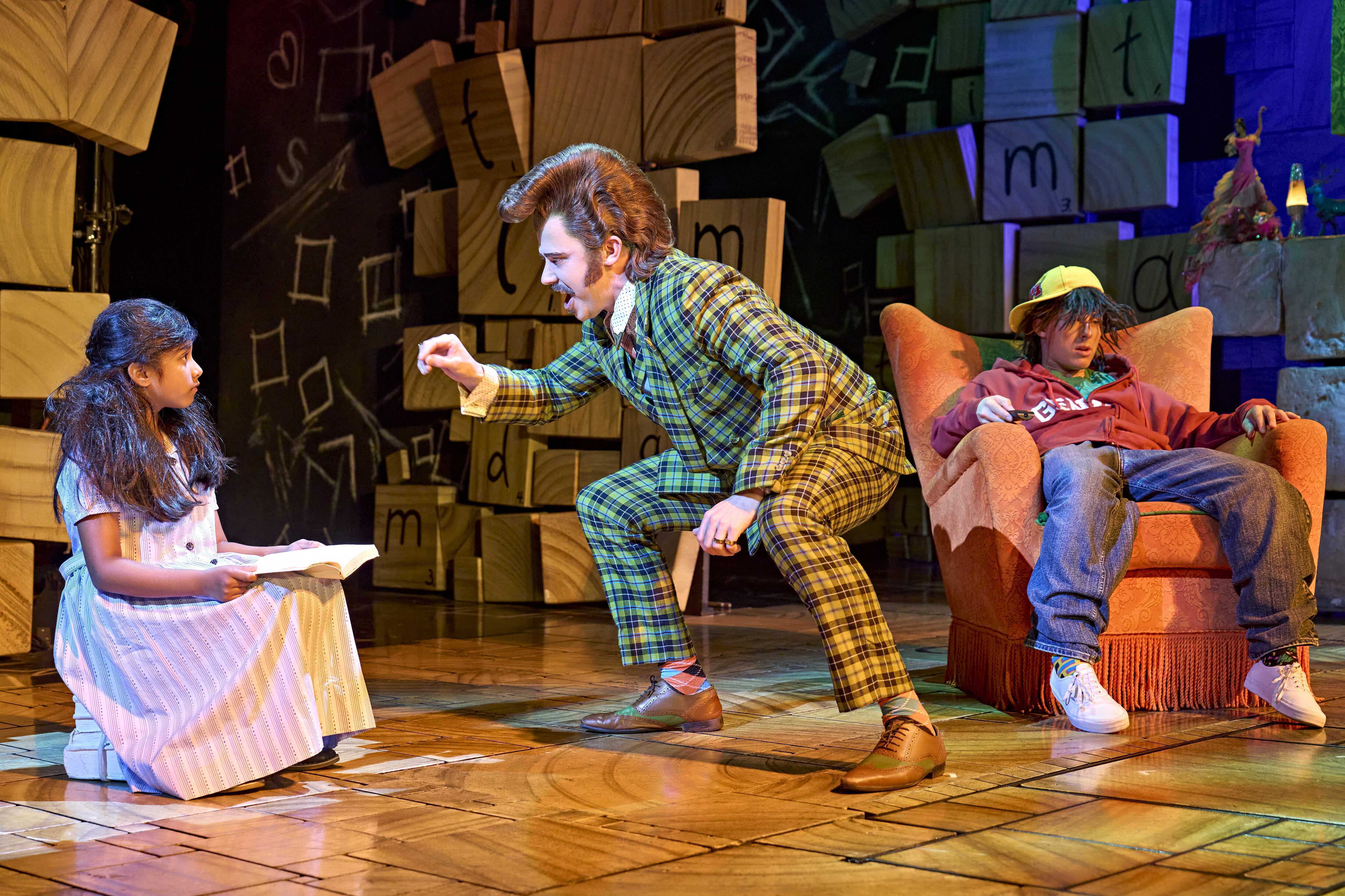 Matilda The Musical Londres - Cambridge Theatre - Entradas oficiales de ...
